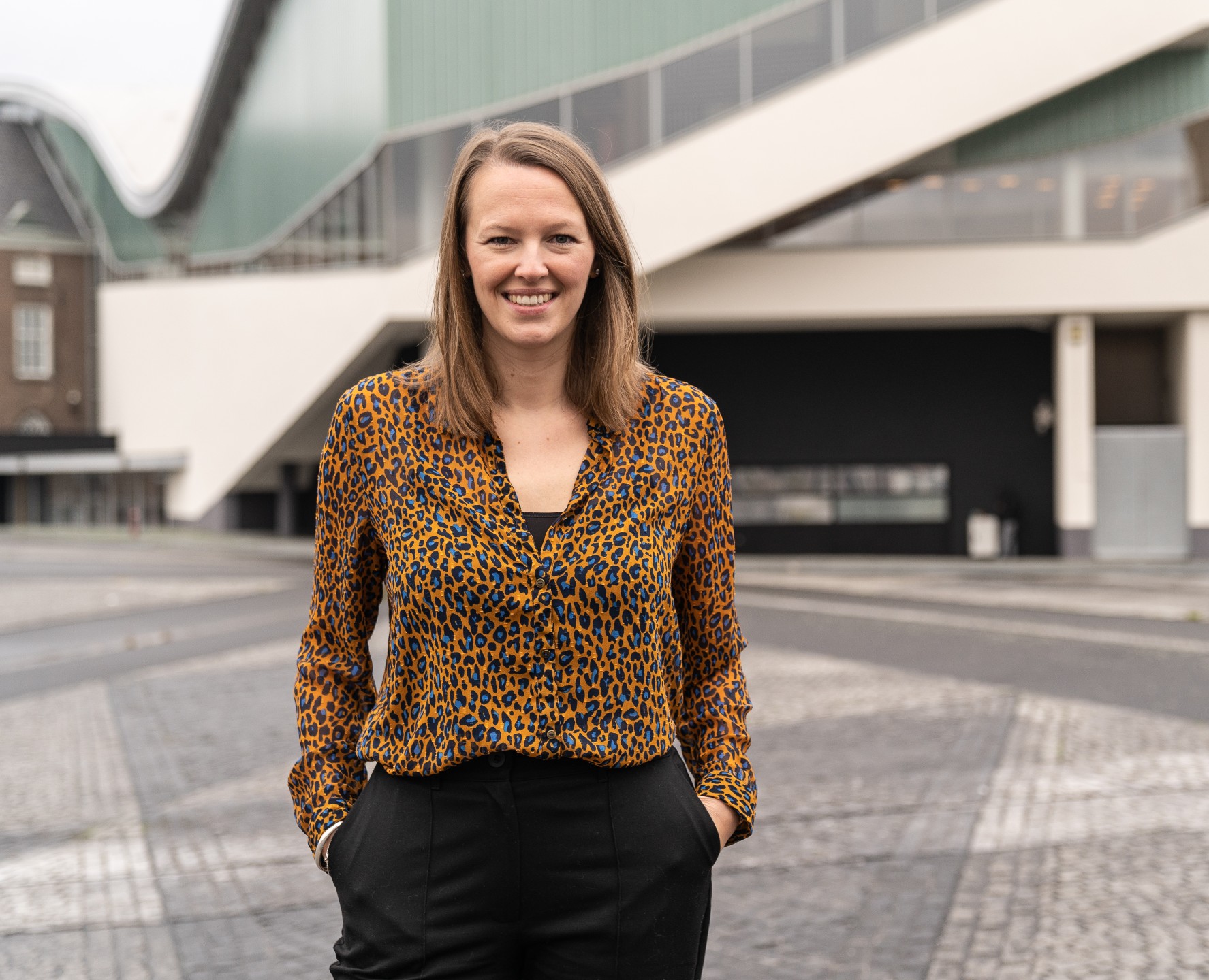 Language as a weapon: alumna Femke Eisma is the spokesperson for the ...