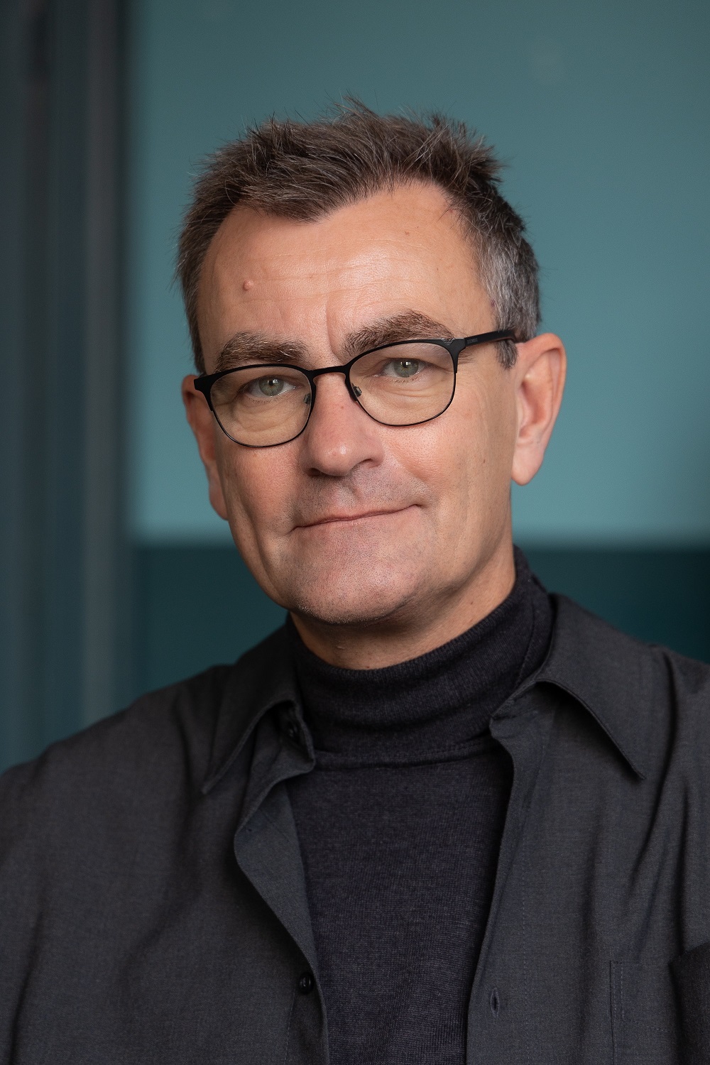 Alex Geert Castermans in Het Parool on the right to swim topless ...